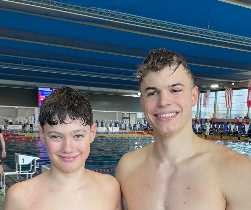 Julius Lage mit mehreren Top 3 Platzierungen bei den Deutschen Kurzbahnmeisterschaften im ...